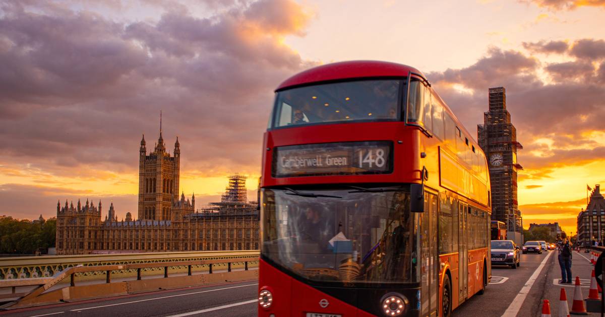 How to Start a Bus Tour Business