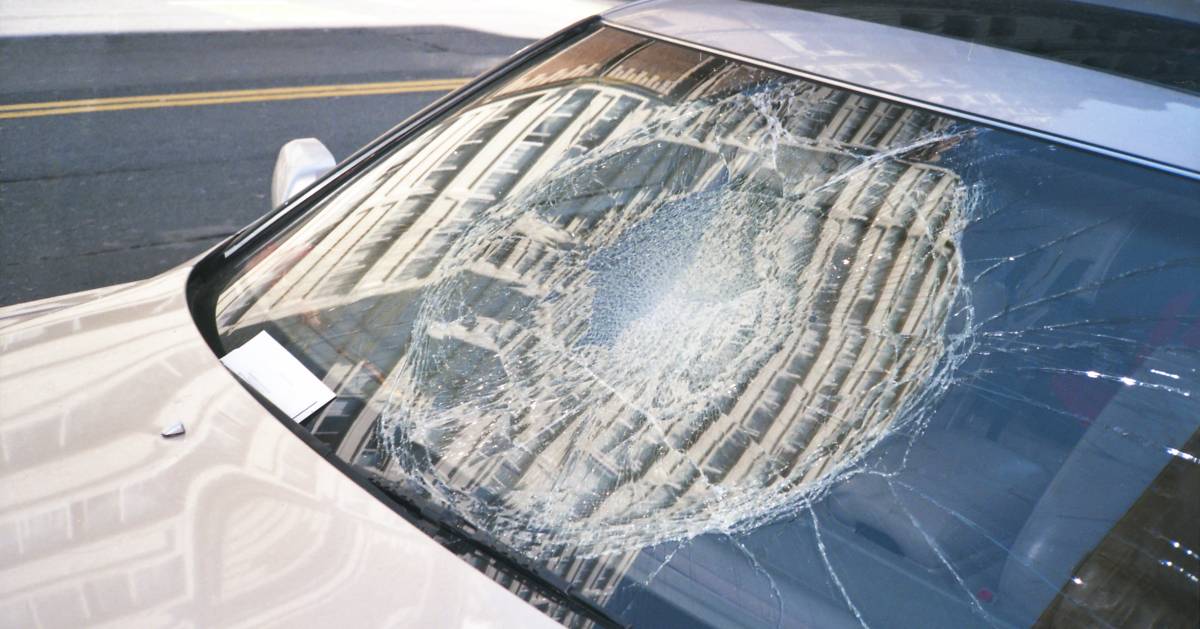 How to Start a Car Window Repair Business