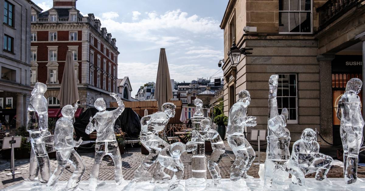 How to Start an Ice Sculpture Business